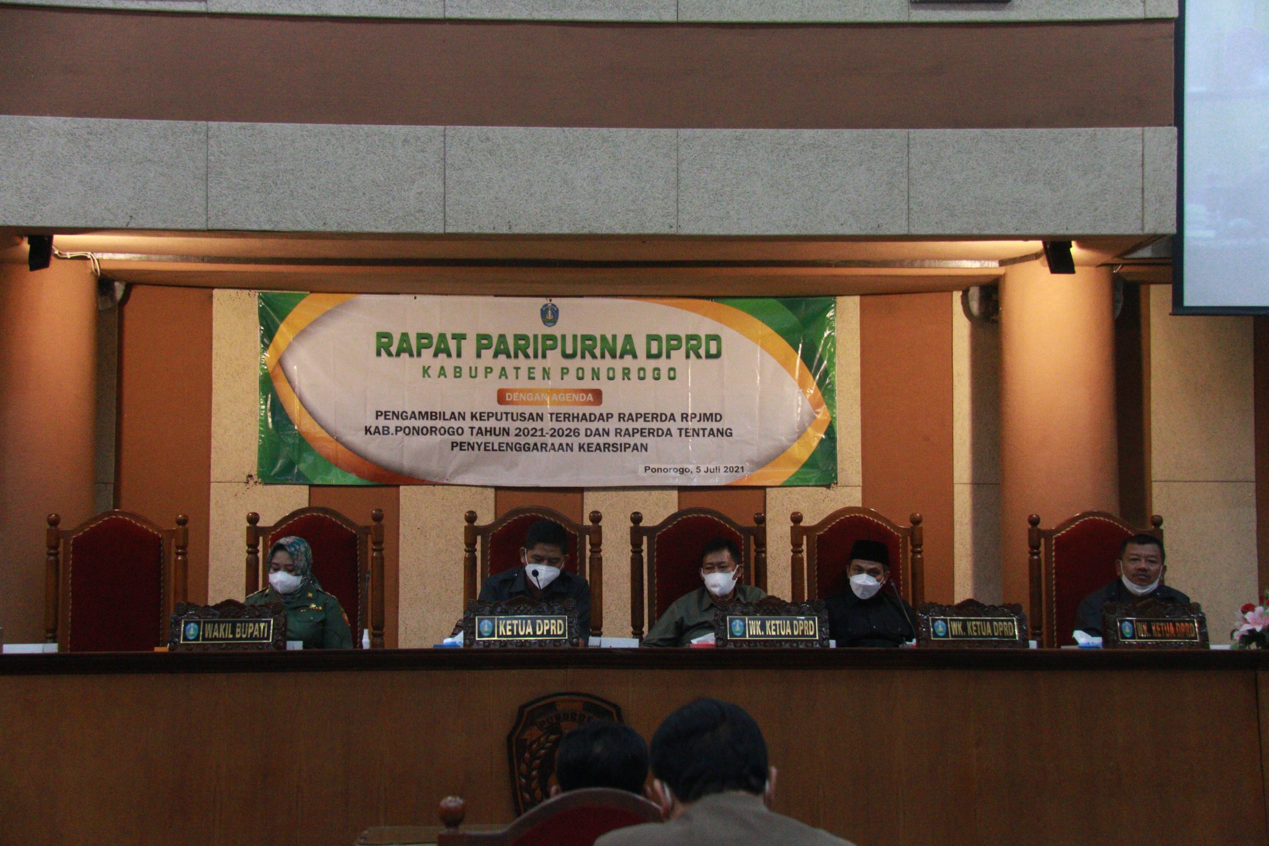 DPRD Gelar Rapat Paripurna Raperda RPJMD dan Raperda Penyelenggaraan Kearsipan – DPRD Ponorogo